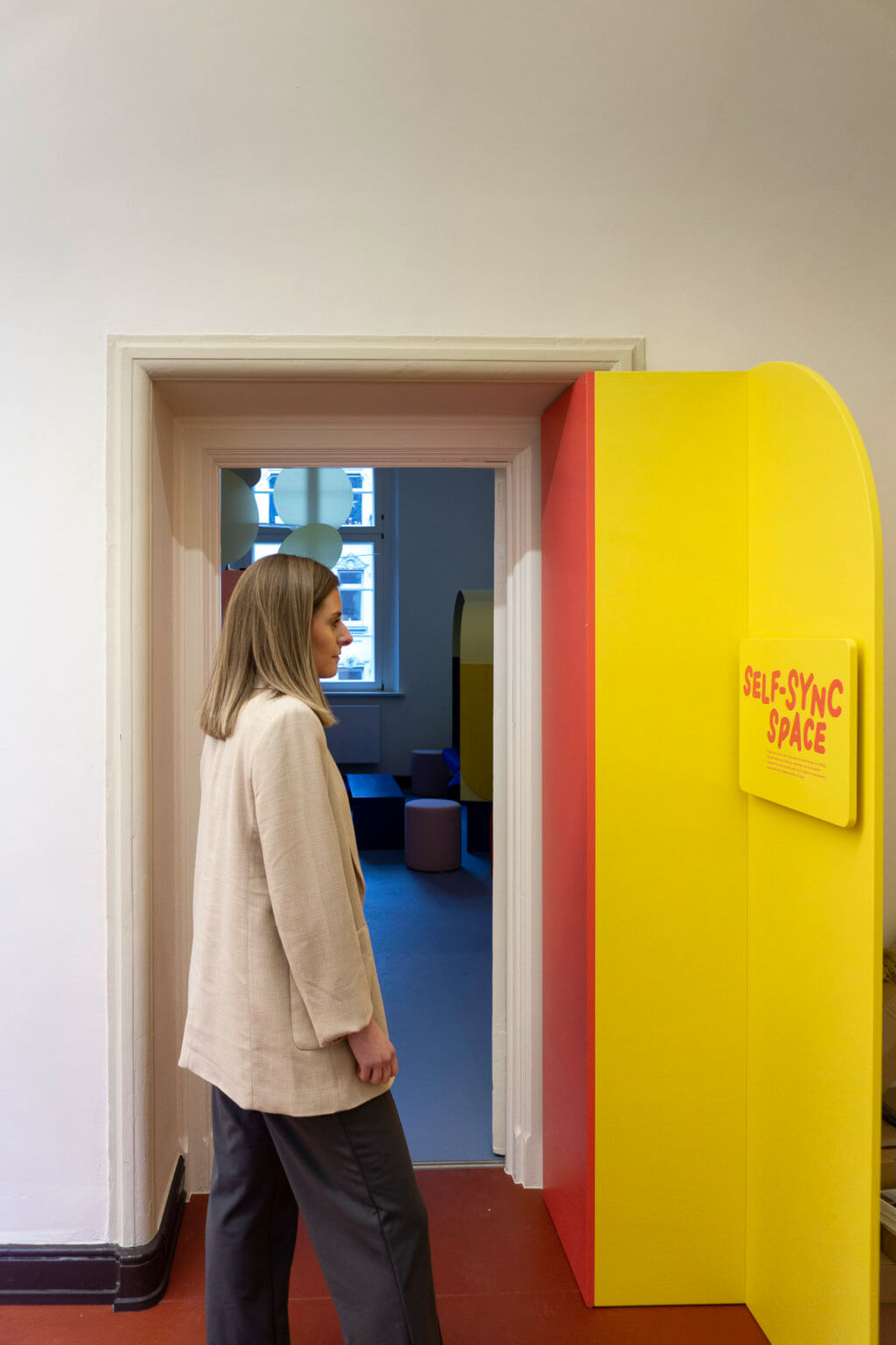 SELF-SYNC SPACE – Studio komplementaer